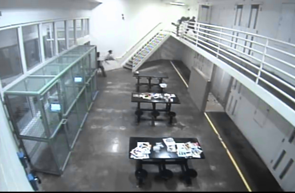 Arizona Corrections Officer Saves Inmate's Life | Police Magazine