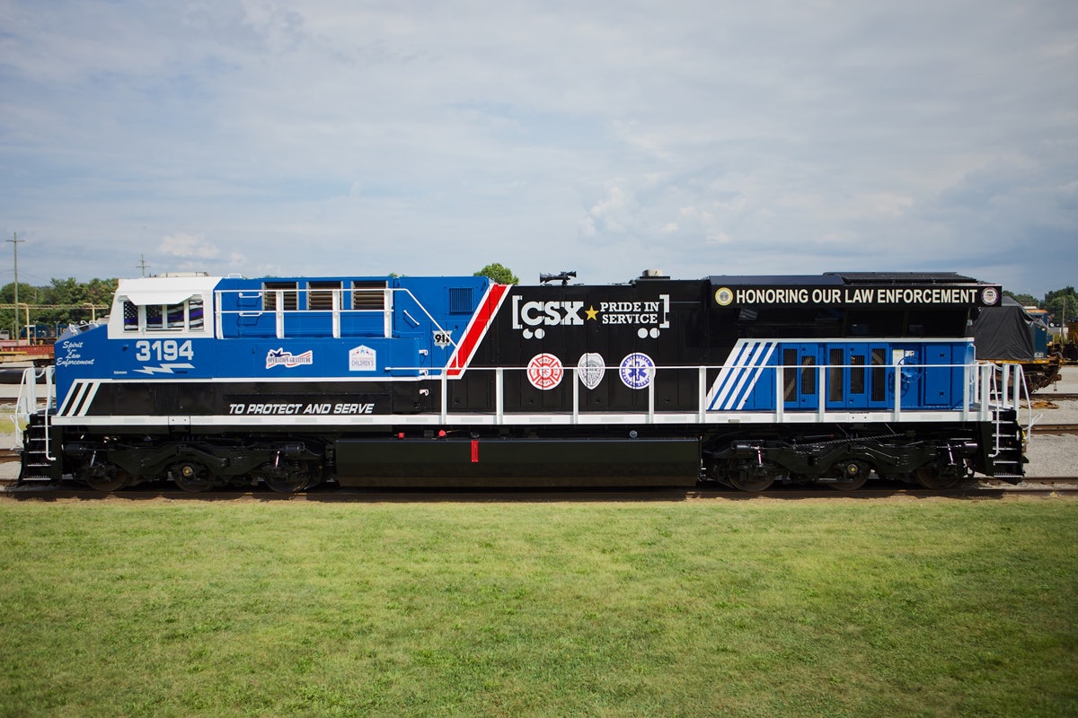 CSX Transportation Unveils Locomotive Honoring Law Enforcement | Police ...