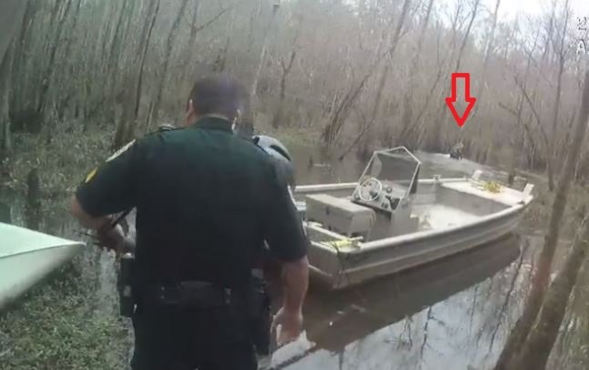 Man Who Evaded Arrest in FL Swamp, Fails to Escape on Lawnmower ...